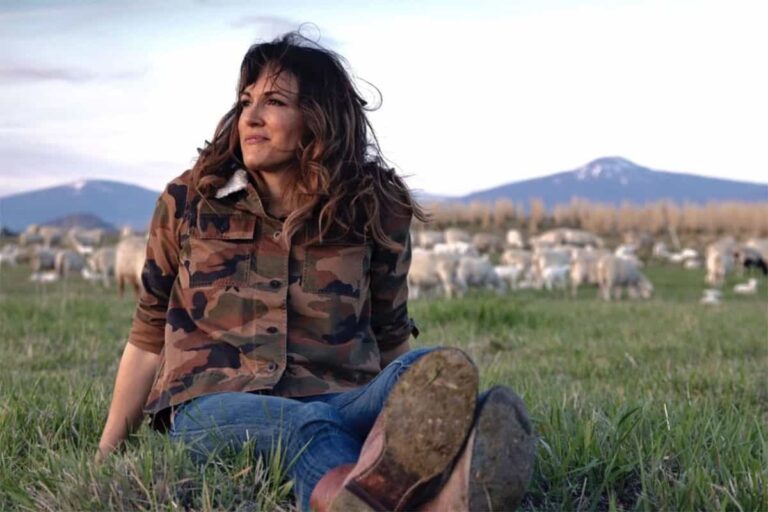 Anya Fernald: Age, Net Worth, Married Life, Salary, Dating, and ...