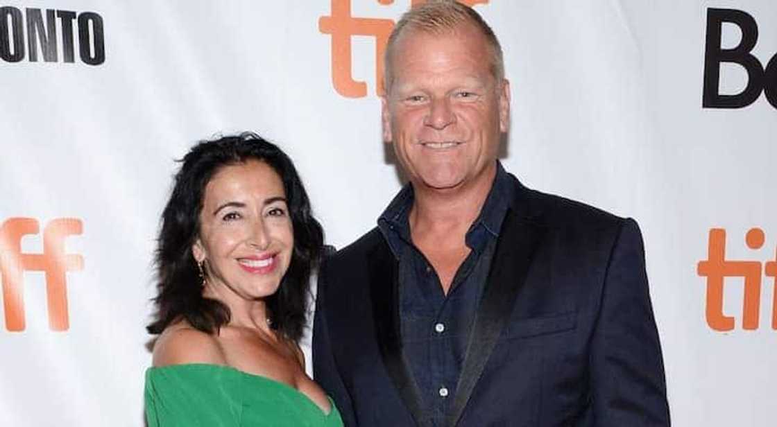 The Life of Lisa Grant Holmes: Age, Net Worth, Marriage, Salary, and ...